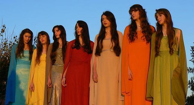 'Flos Mariae': Siete hermanas crean un grupo de música católica e ...